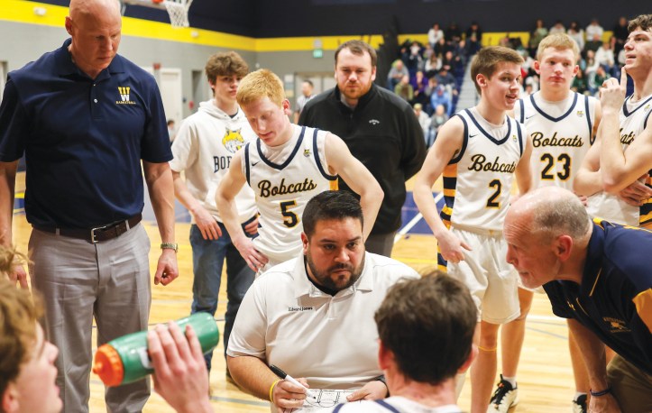 Abalos steps down as boys basketball coach – WHITEFORD BOBCAT SPORTS